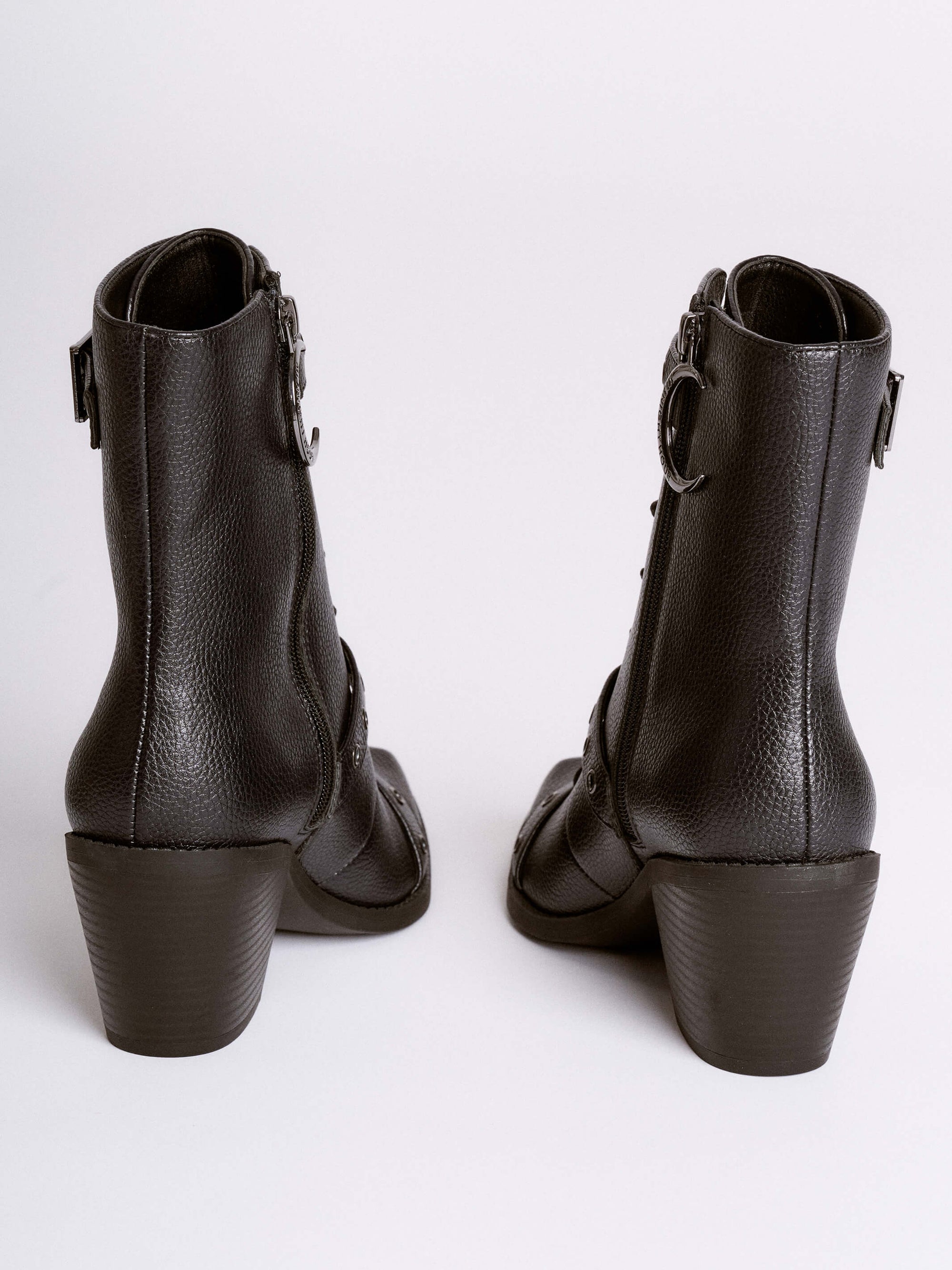 Shoes – Midnight Hour