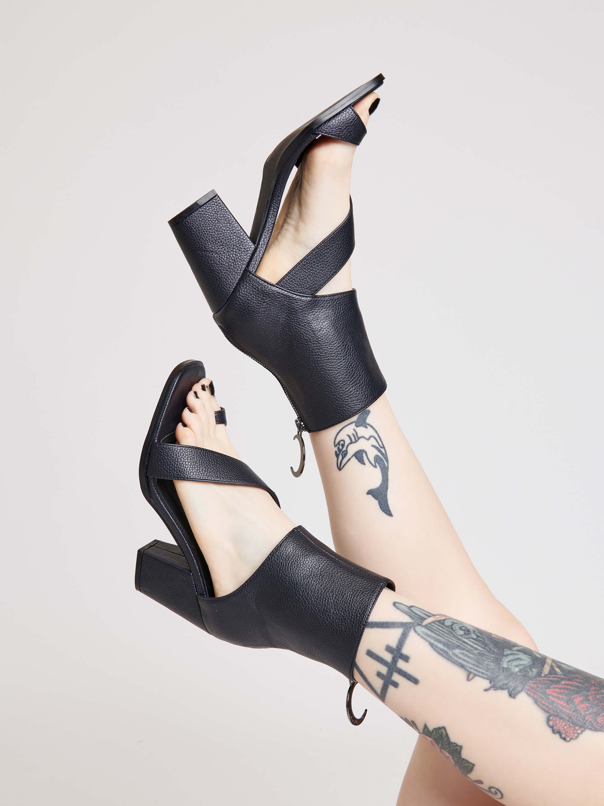 Shoes – Midnight Hour